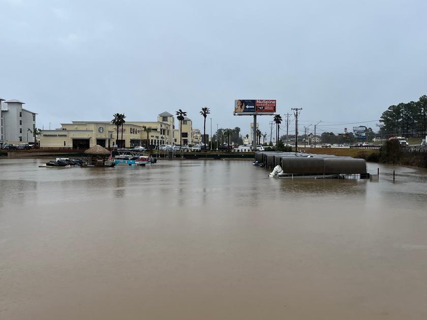 Lake Conroe Closed: Level Continues to Rise - UPDATE Photos The ...